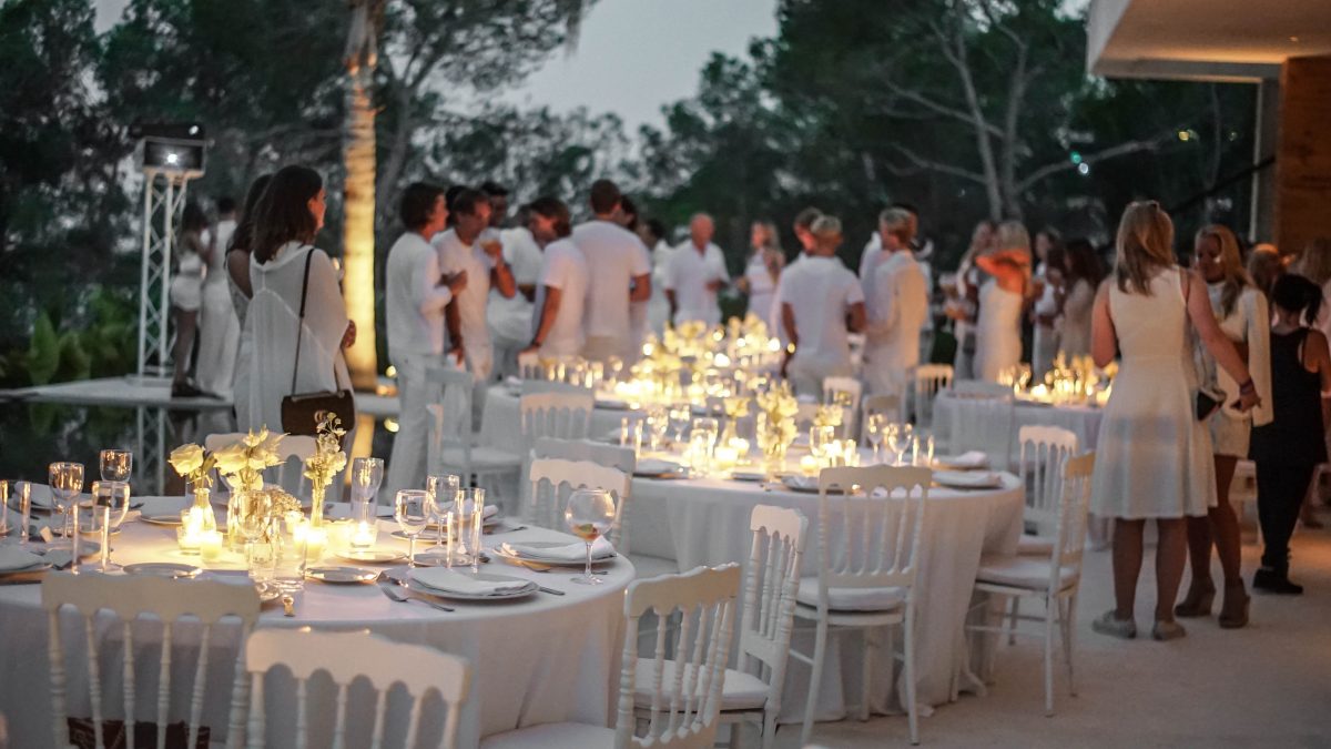 Qué es una fiesta ibicenca | Deeper Ibiza